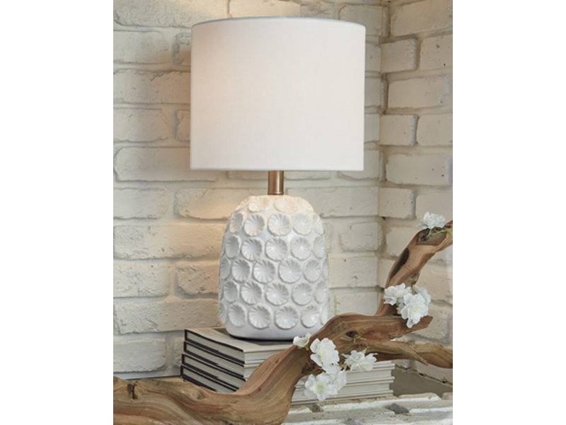 Signature Design by Ashley L180064 Moorbank Ceramic Table Lamp (1/CN