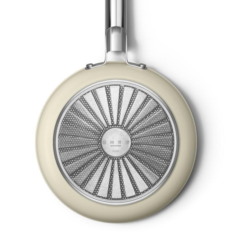 SMEG CKFF2401RDM 50s Style Frypan With Cold-forged Aluminium Body In